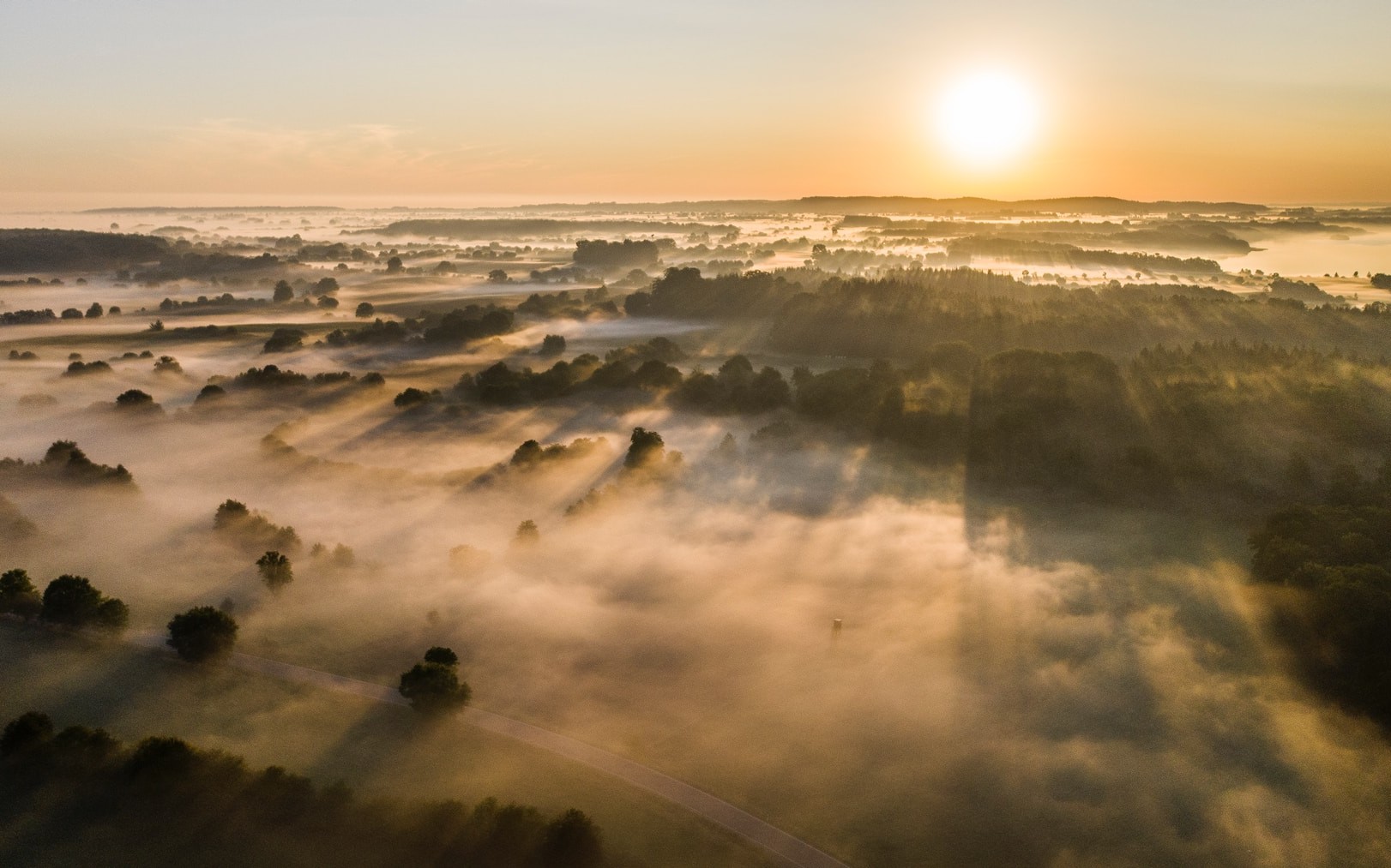 Low-Level Turbulence: Inversion Layers, Thermals and Microbursts - turbli
